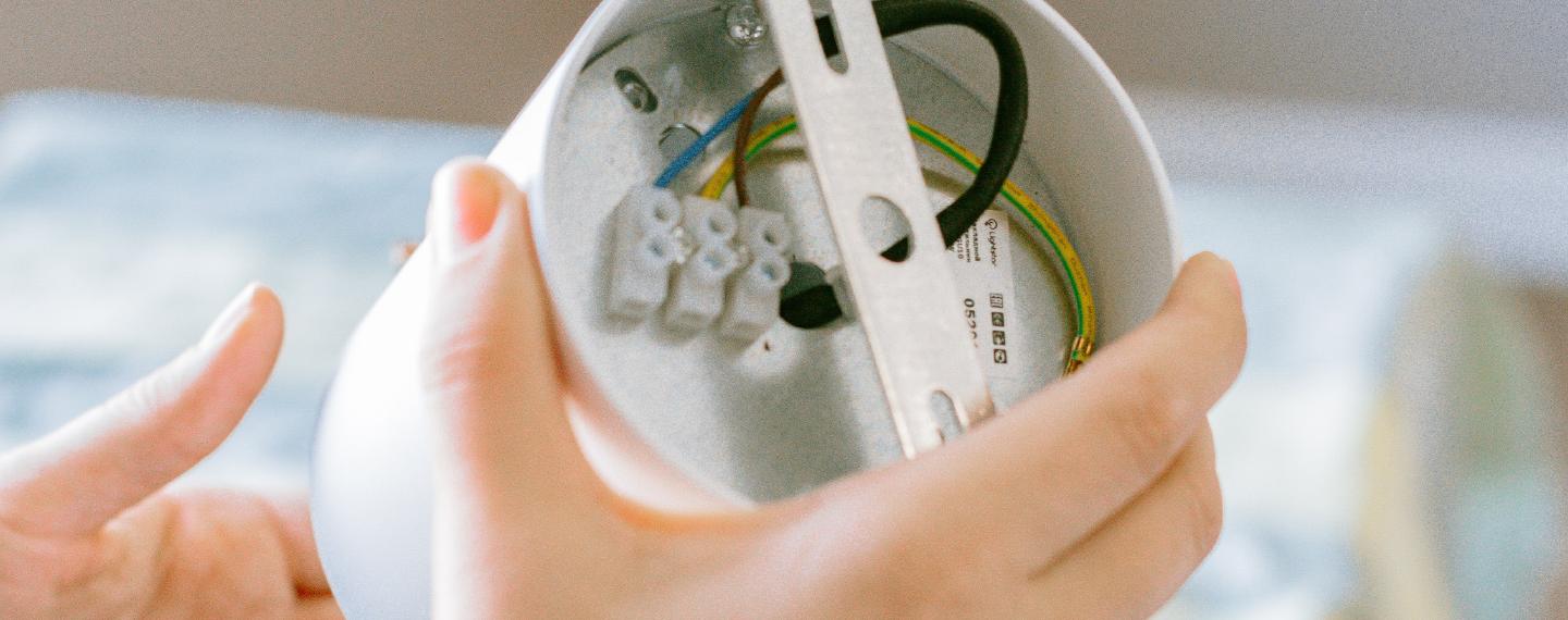 Swap Your Light Fixture: 5 Simple Steps - HAR.com
